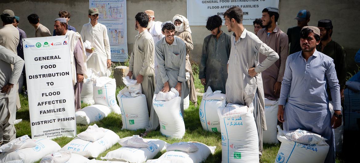 Pakistan: WFP working to expand food aid as deadly flooding continues ...